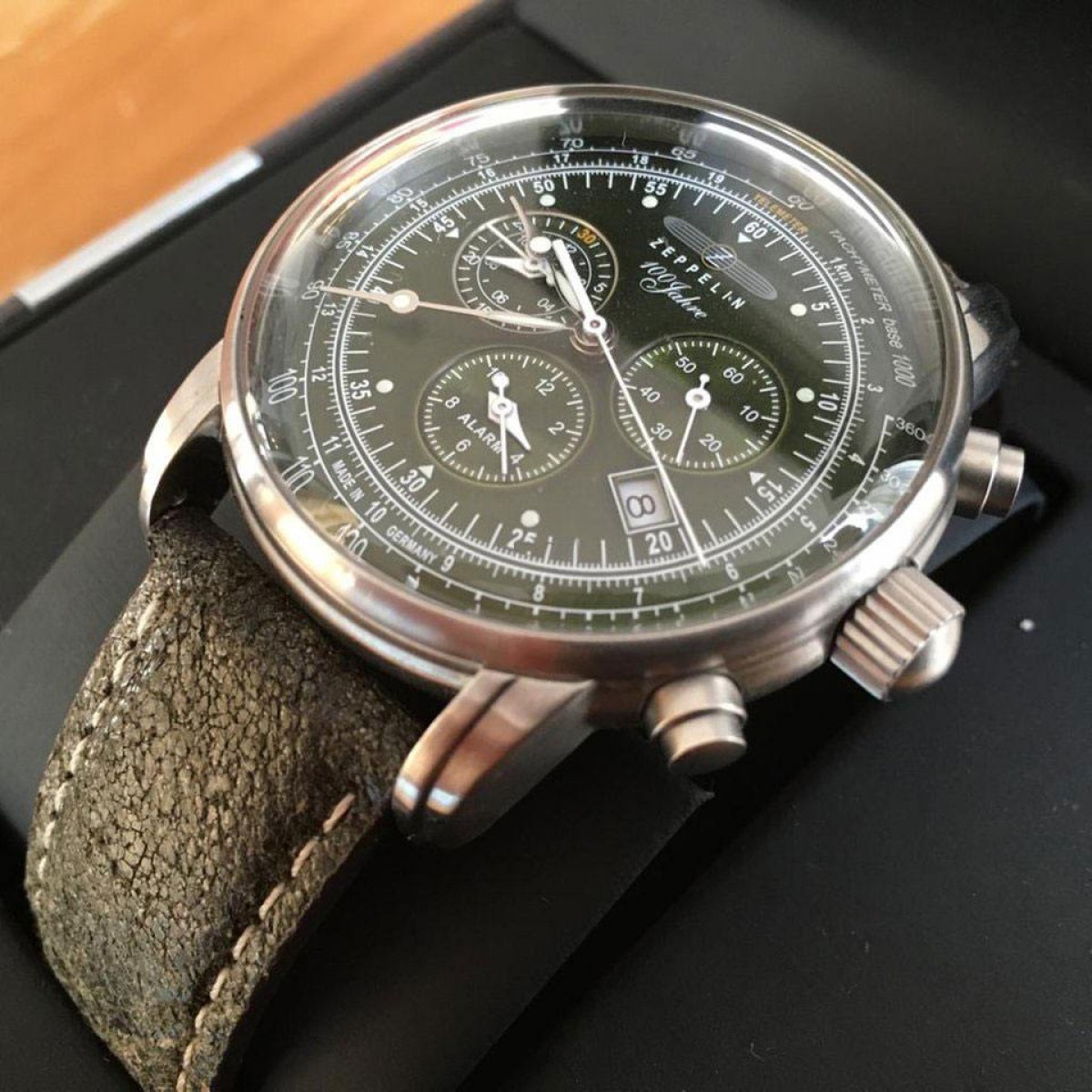 Часовник Zeppelin 8680-4 - Timer.bg